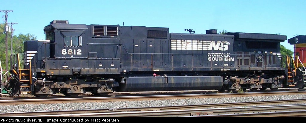 NS 8812